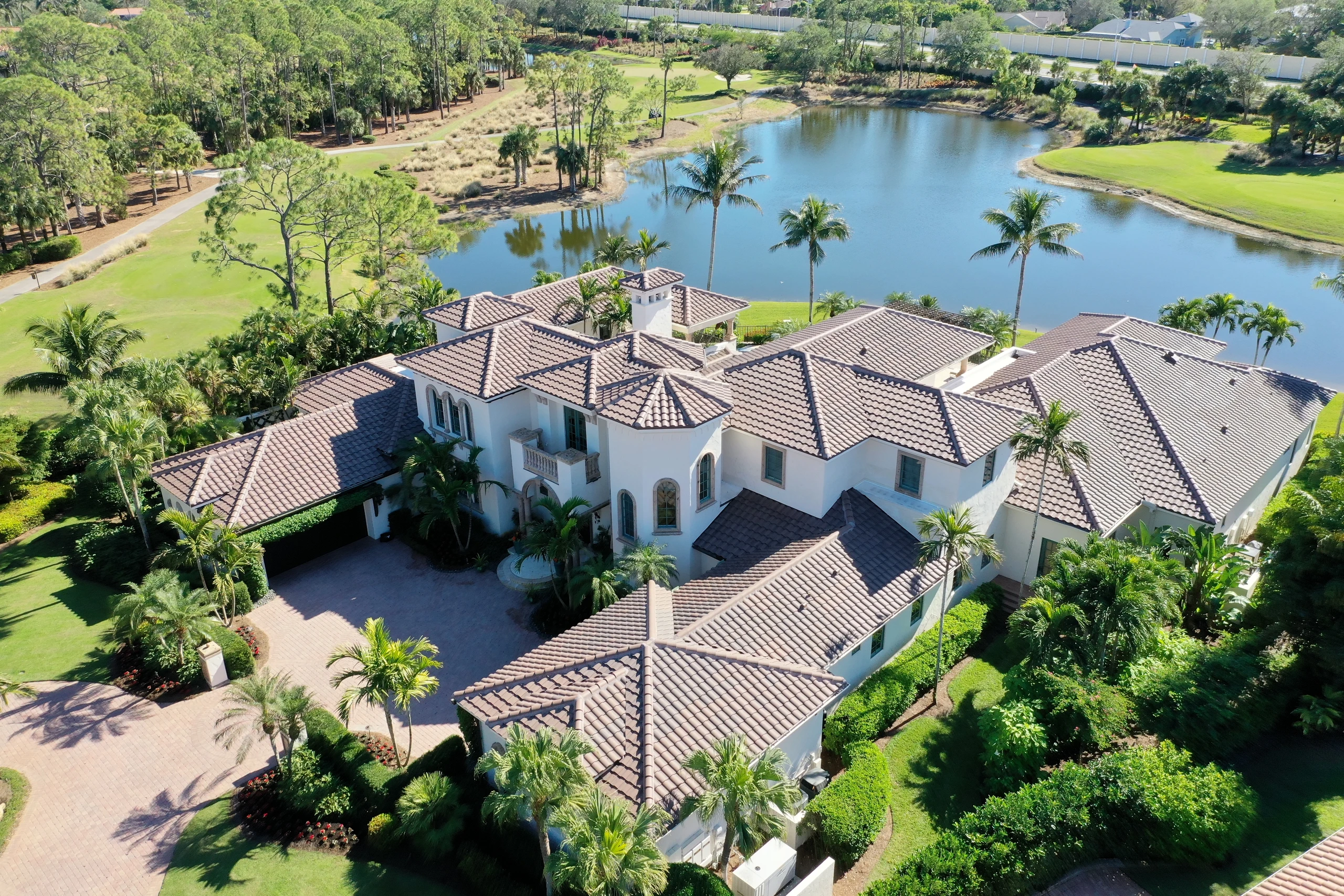 Emergency Roof Repairs in Naples, FL | Dickson Roofing